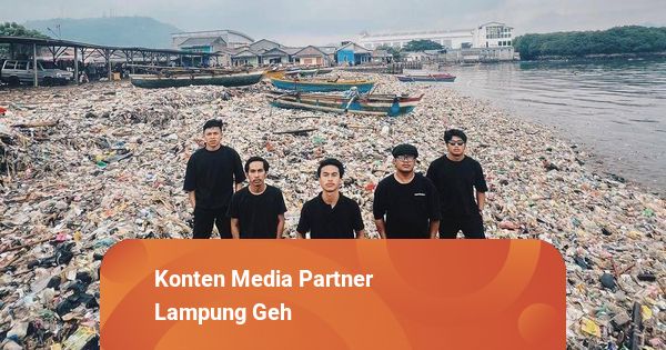 Pandawara Group Ajak 1.000 Warga Bersihkan Sampah di Pantai Bandar ...